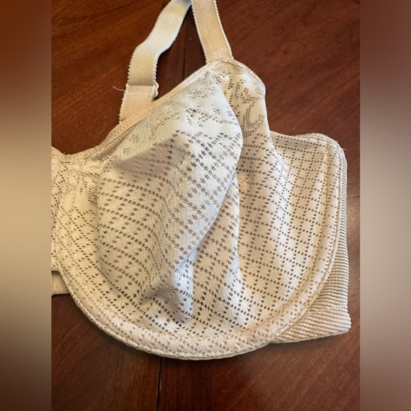 Wacoal | Intimates & Sleepwear | Wacoal Lace Bra Sz Us 34 Ddd | Poshmark